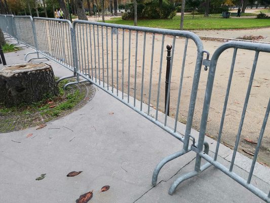 Temporary Pedestrian Steel Barricade Crowd Control Barriers Fence ...