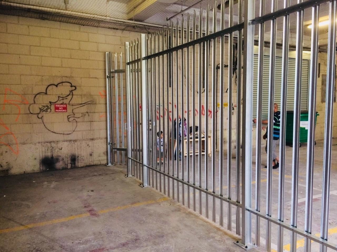 Ornamental Partition W Pale Welded Wire Garden Fence