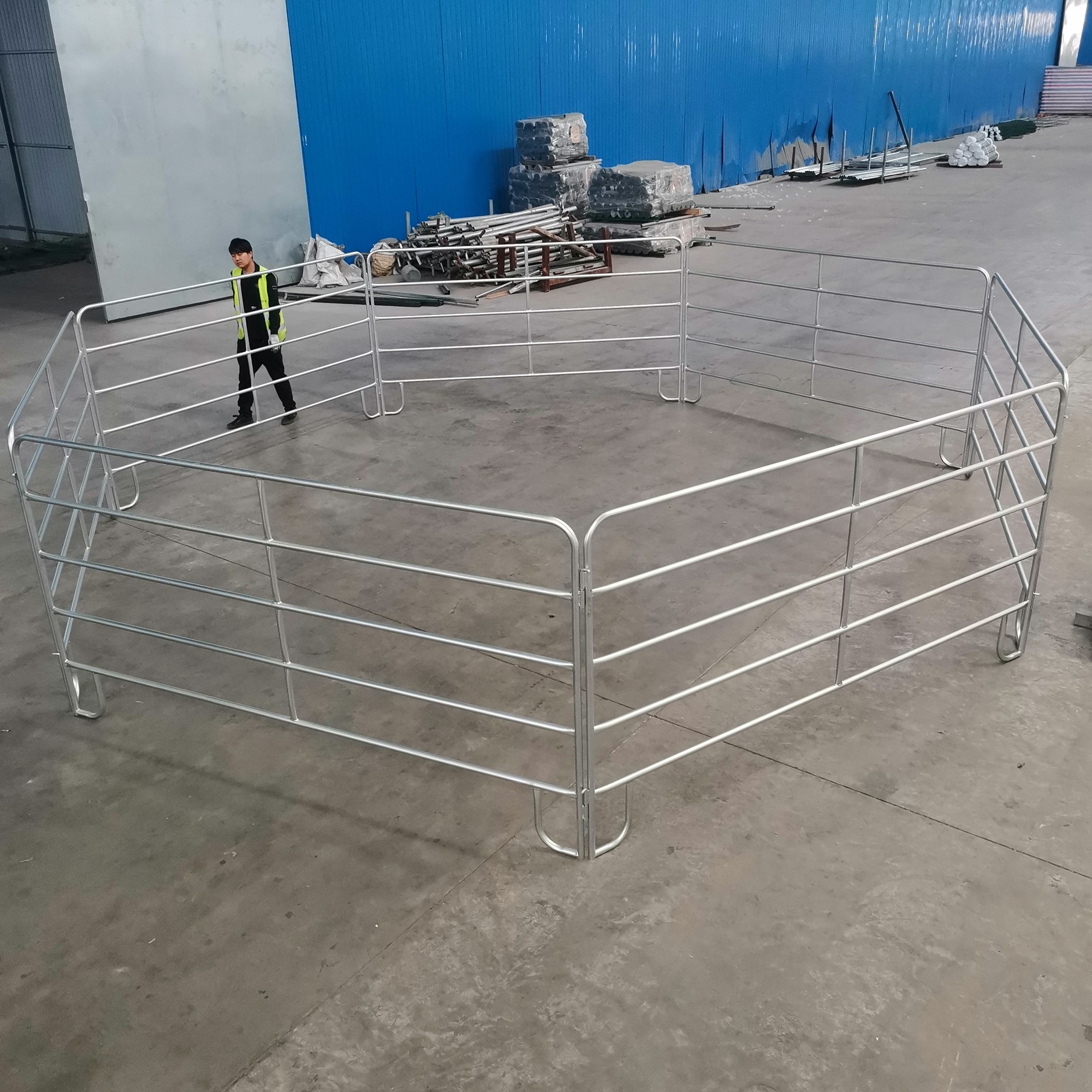 Portable 5.5ft Galvanized Livestock Fence Panels For Sheep Yard ...